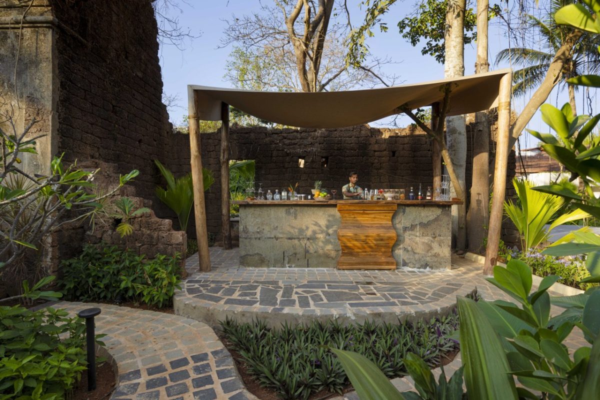 This Restaurant Breathes Life into a 200 Year Old Portuguese Villa ...