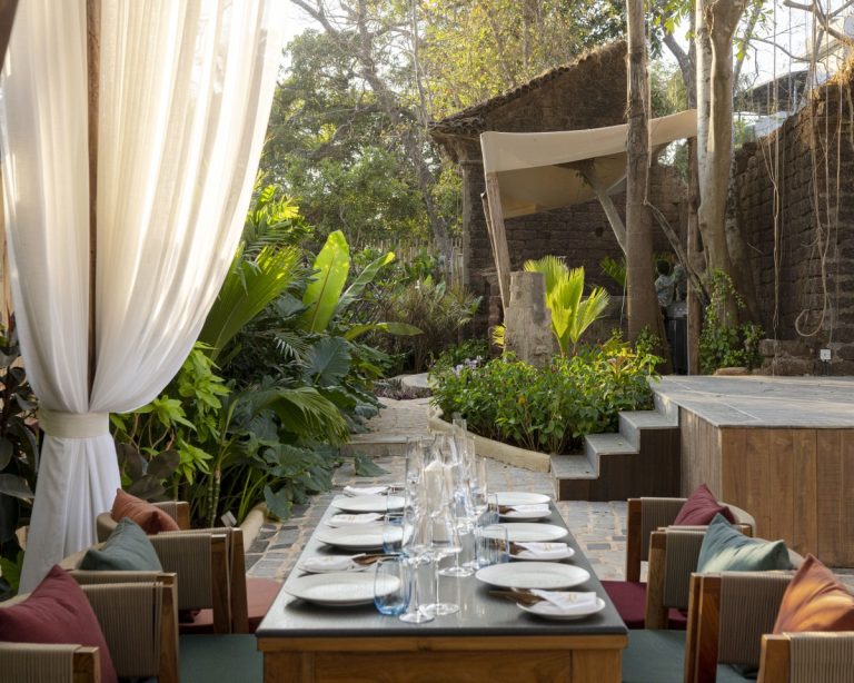 This Restaurant Breathes Life into a 200 Year Old Portuguese Villa ...