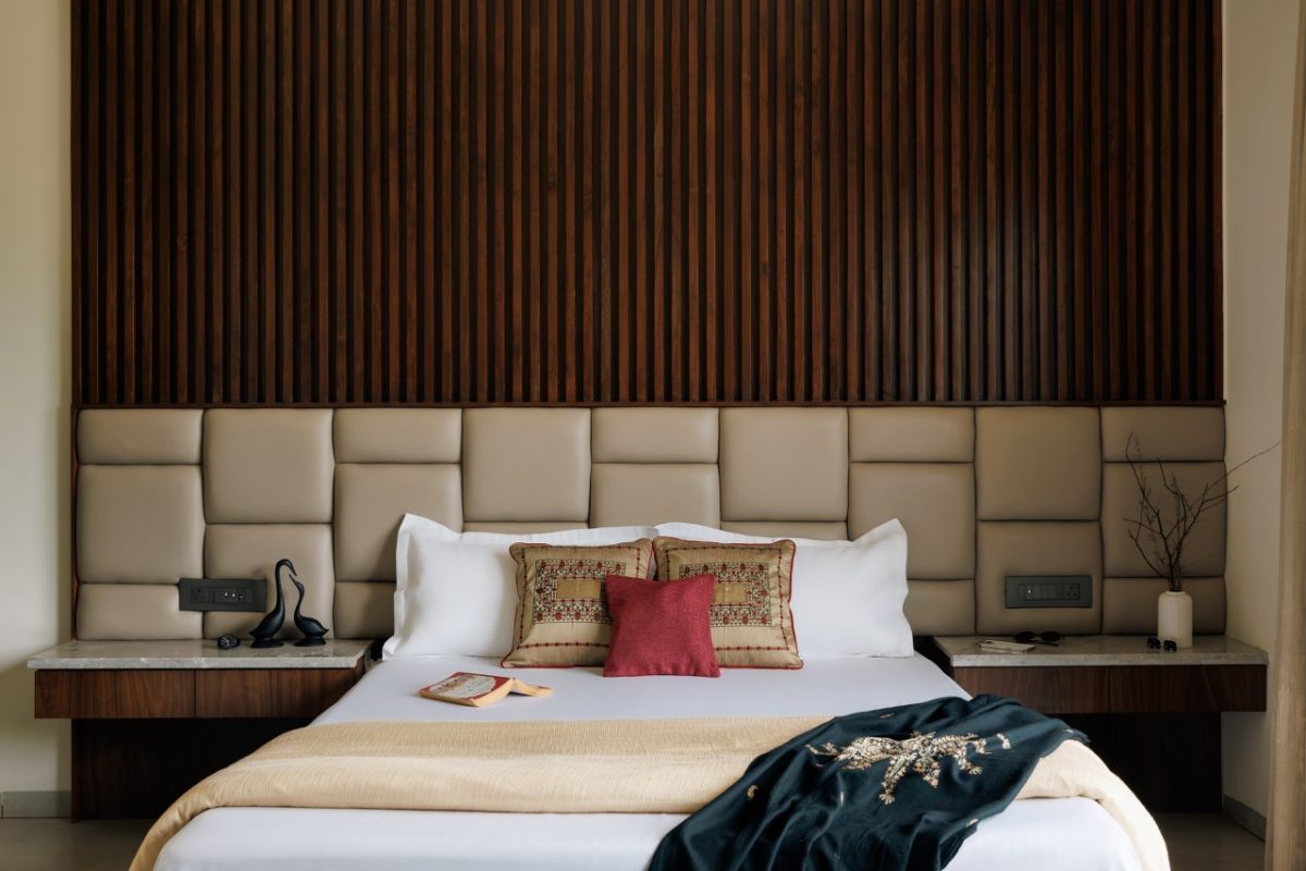 This Terrace House is Amidst the Scenic Hillocks | Studio HC & Akshata ...