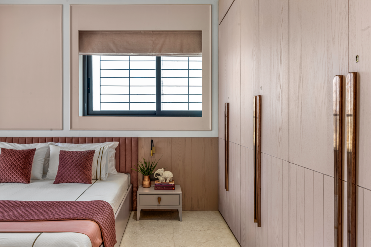 This 3000 sq ft House Captivates With a Refined Aesthetic | GDA Workspace