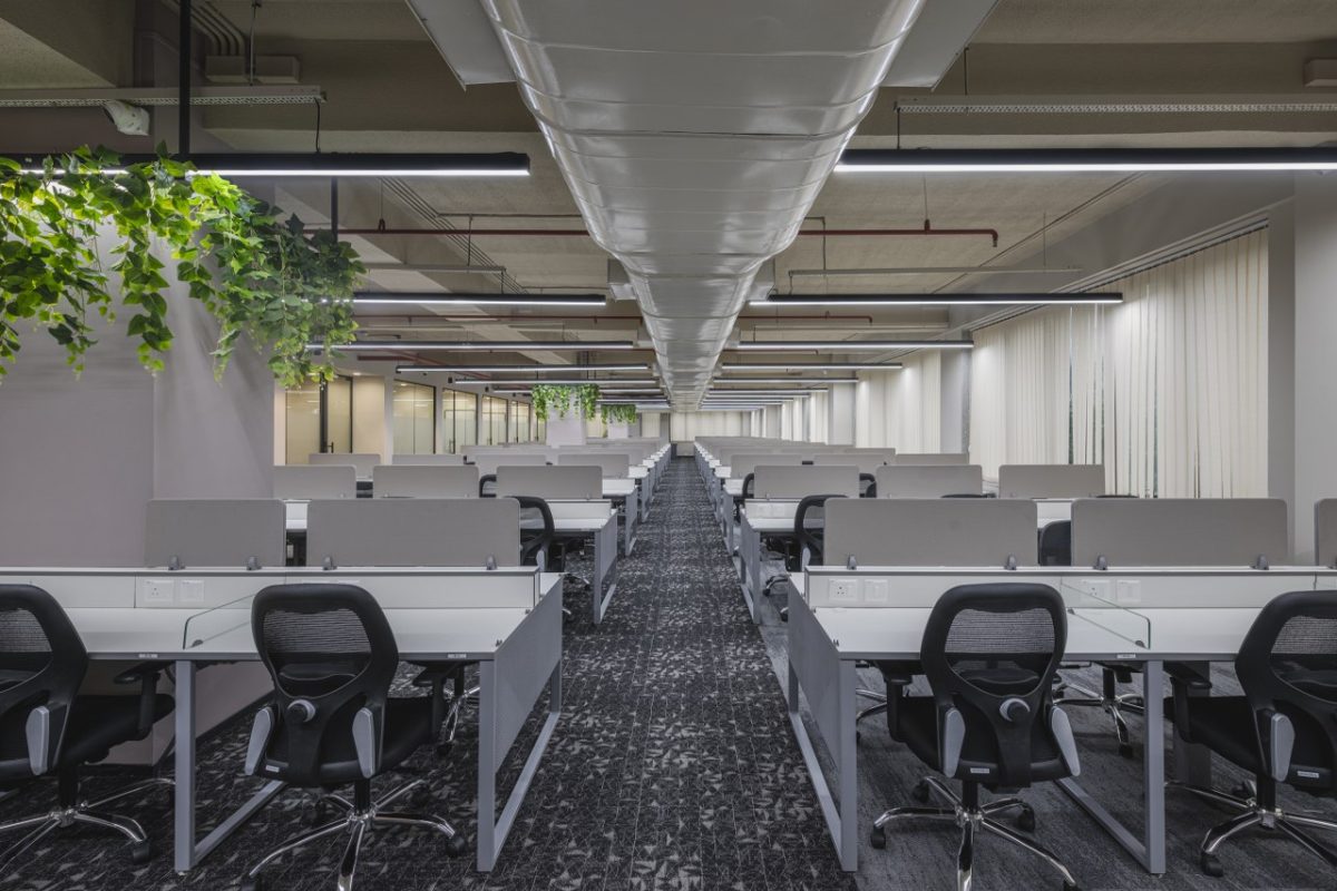 This Office Interior Design Makes Every Visitor Feel Good | Studio ...