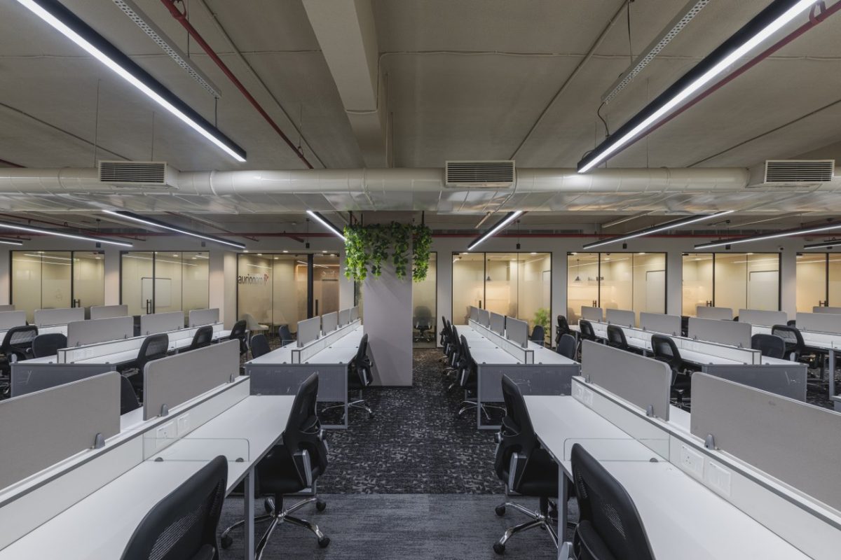 This Office Interior Design Makes Every Visitor Feel Good | Studio ...