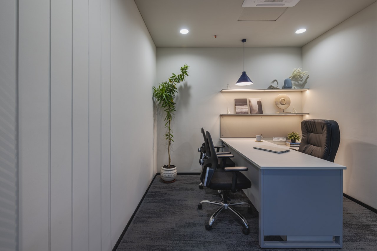 This Office Interior Design Makes Every Visitor Feel Good | Studio ...