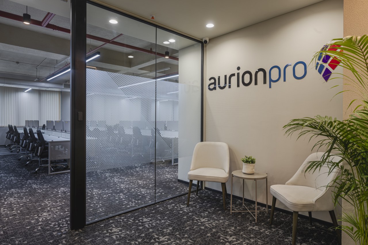 This Office Interior Design Makes Every Visitor Feel Good | Studio ...