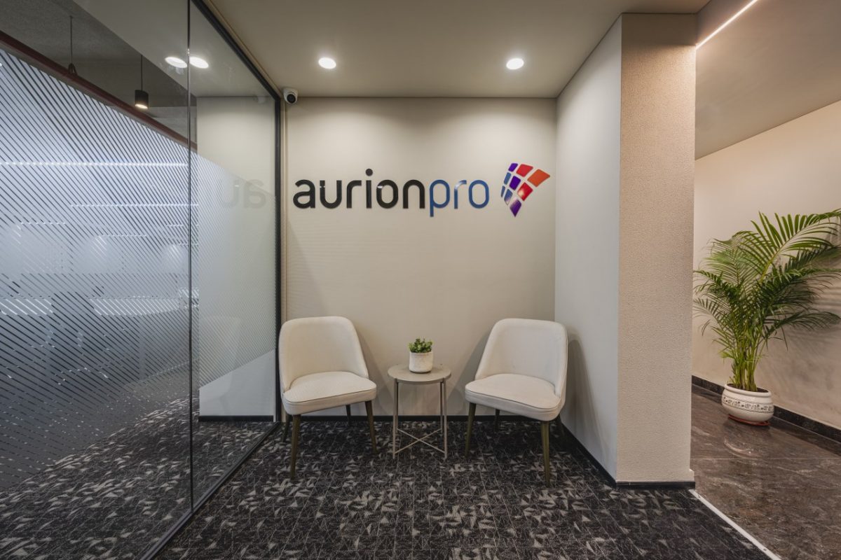 This Office Interior Design Makes Every Visitor Feel Good | Studio ...
