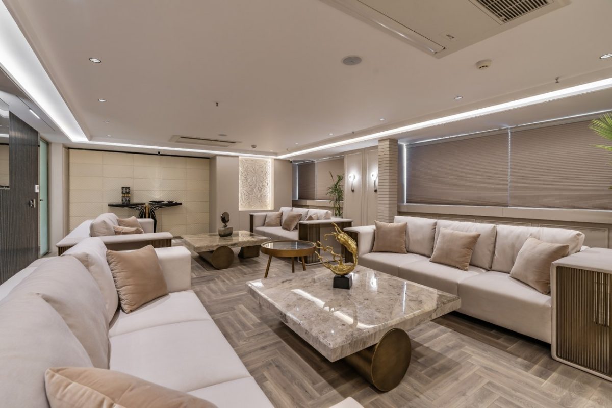 This Corporate Interior Design Calls for Something Modern Yet Timeless ...