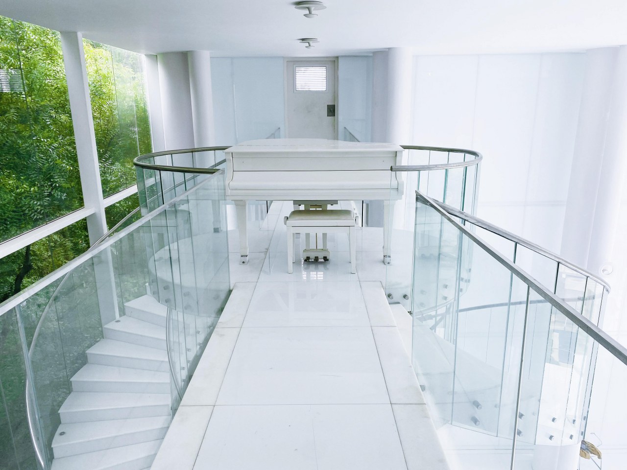 The Crystal Hall in Bangalore is Embedded in the Tradition and ...