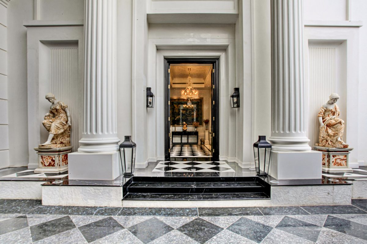 This Classical Delhi House Reflects Grandeur And Elegance | Fab Studio