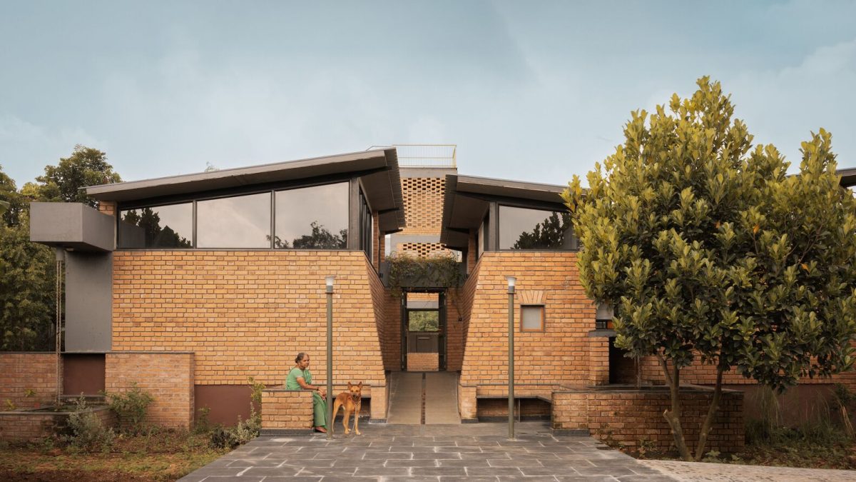 This house by the lake is Inspired by Wada Architecture | Studio Prakriya