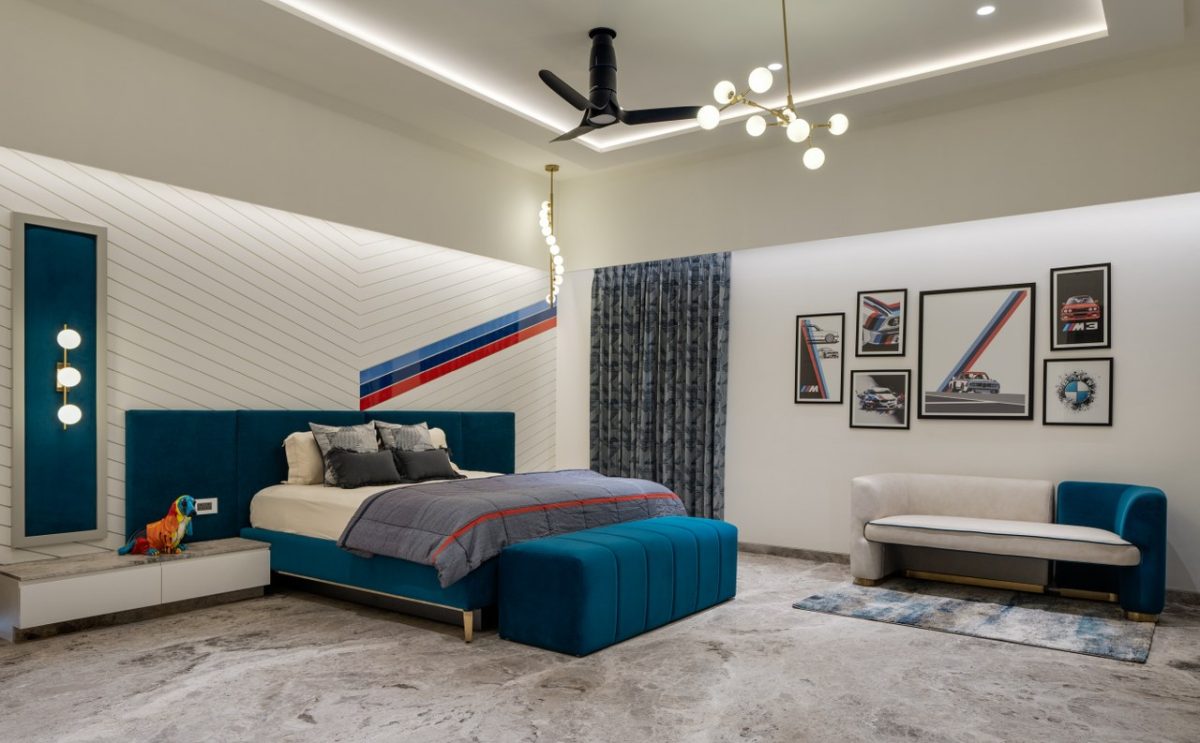 This House Facing South Connects the Family Through Spaces and Levels ...