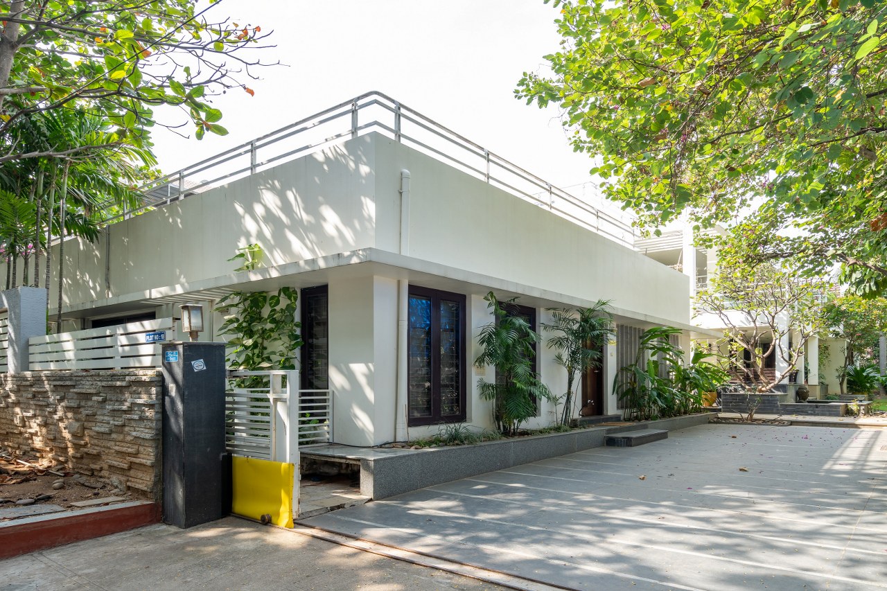 This Hyderabad House Harmonizes Two Distinct Units | Lalith and Jyothi Architects