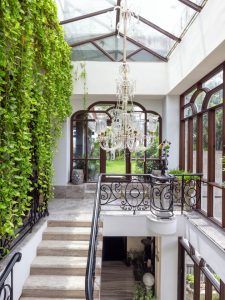 Luxury Classic House Design Merges Classic Grandeur and Contemporary ...