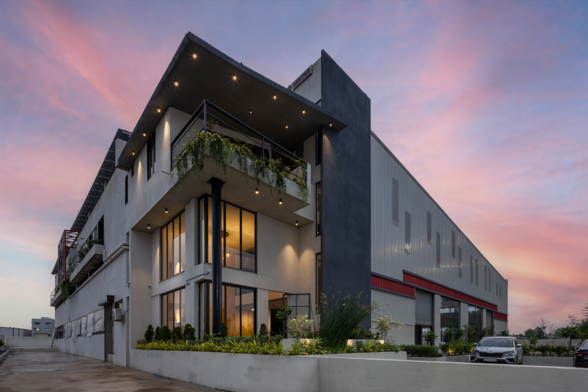 This Minimalist Office Design of the Factory Embraces Less is More ...