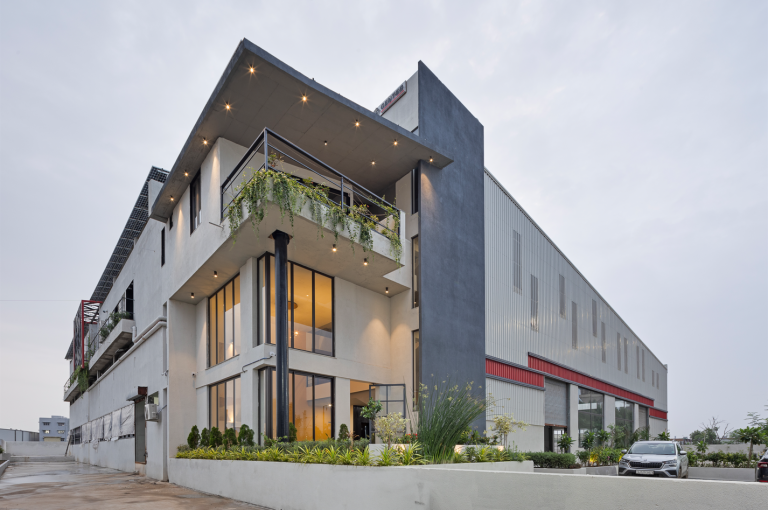 This Minimalist Office Design of the Factory Embraces Less is More ...