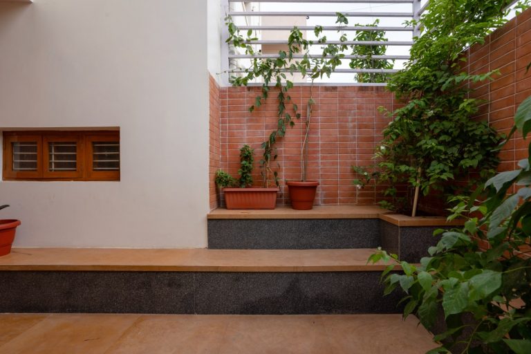 This Residential Home Integrates Elements of Traditional Living in ...