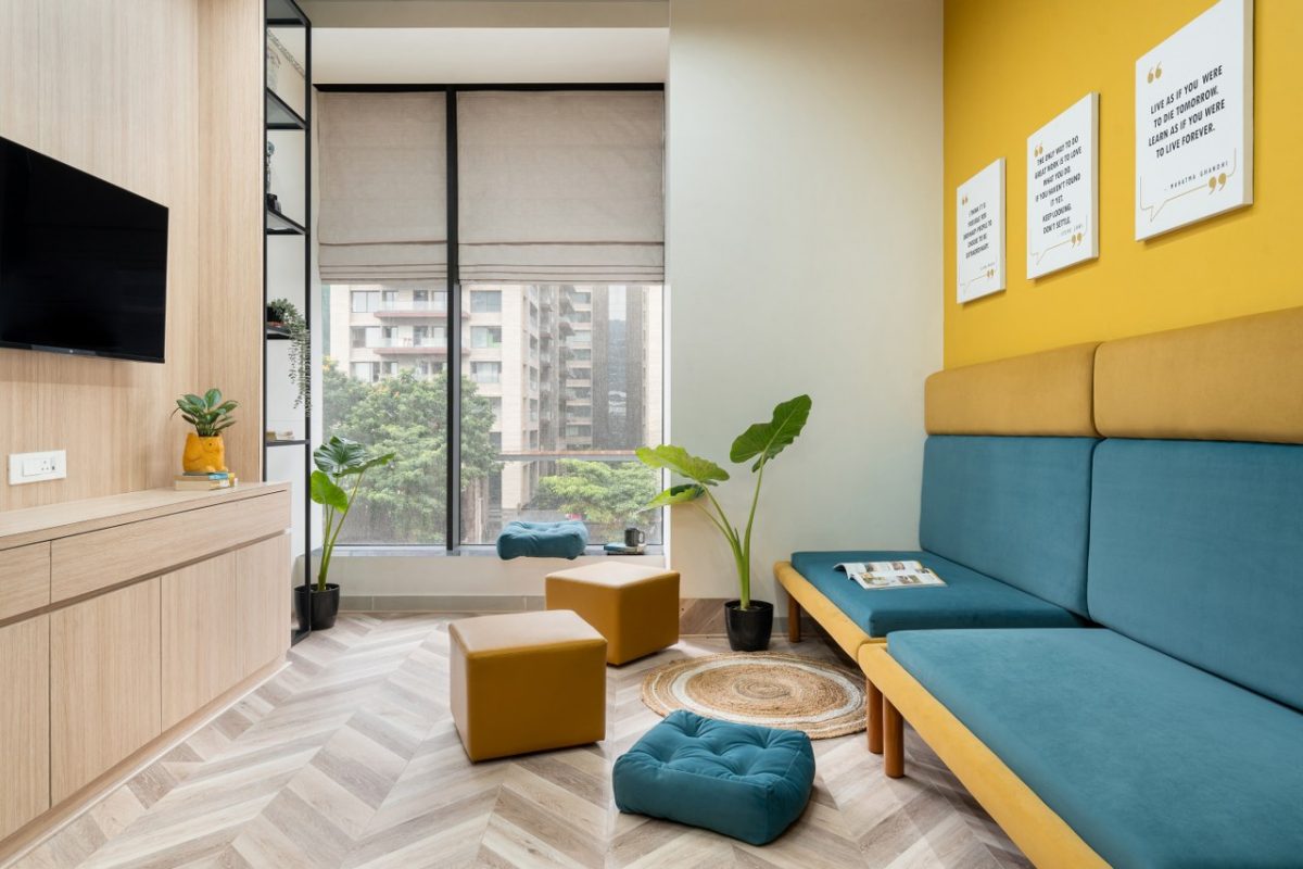 This Travel Office In Surat Is Vibrant And Collaborative | Nishchay ...