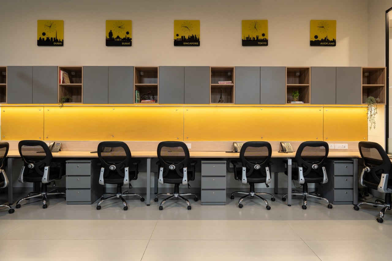 This Travel Office In Surat Is Vibrant And Collaborative | Nishchay ...