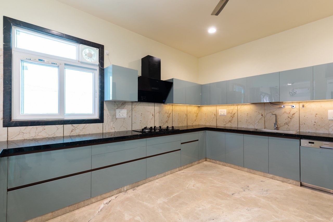 This Ventilated House Seamlessly Blends Indoors With Outdoors ...