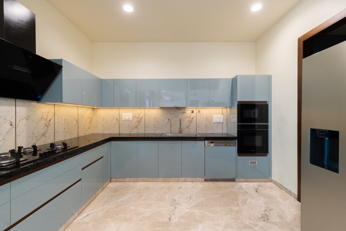 This Ventilated House Seamlessly Blends Indoors With Outdoors ...