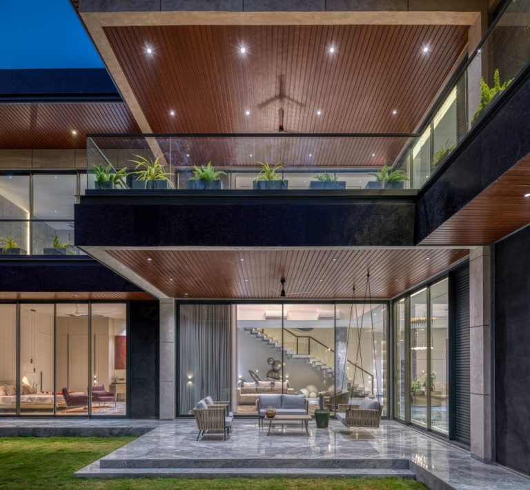 This L-Shaped House Design Captures Refreshing Southwesterly Breeze ...