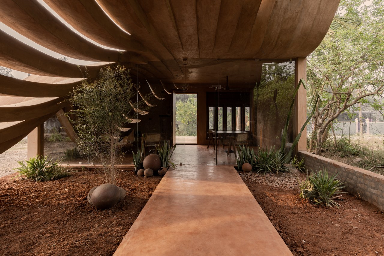 This Modern Mud House is Designed in a Vulnerable Ecosystem | Vy ...