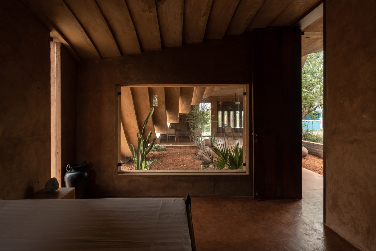 This Modern Mud House is Designed in a Vulnerable Ecosystem | Vy ...