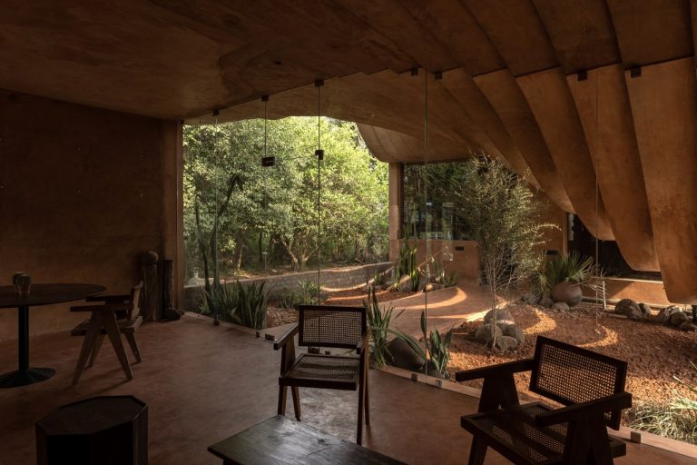This Modern Mud House is Designed in a Vulnerable Ecosystem | Vy ...