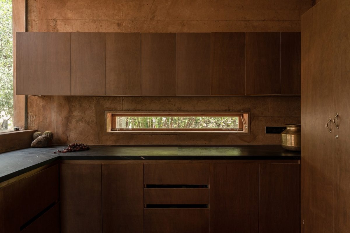 This Modern Mud House is Designed in a Vulnerable Ecosystem | Vy ...