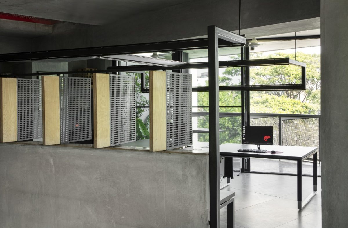 Architecture Studio Design With Distinctive Facade | SDeG