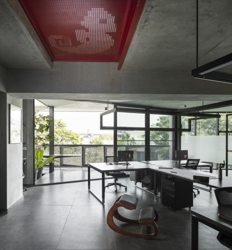 Architecture Studio Design With Distinctive Facade | SDeG