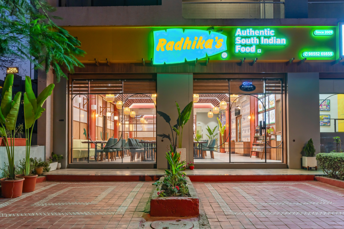 This Restaurant Showcases Exceptional Bohemian Interior Decor | 9 ...