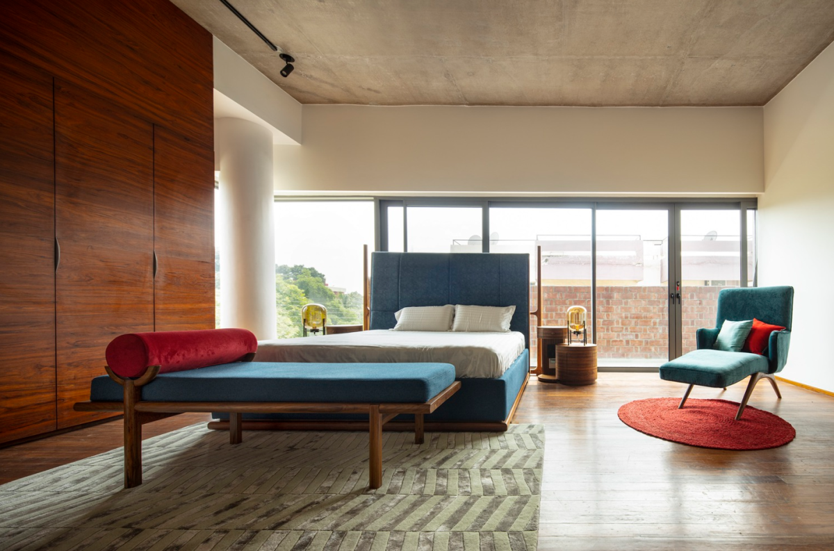 The Brick Wall Patterns Creates An Oasis For Multigenerational Family ...