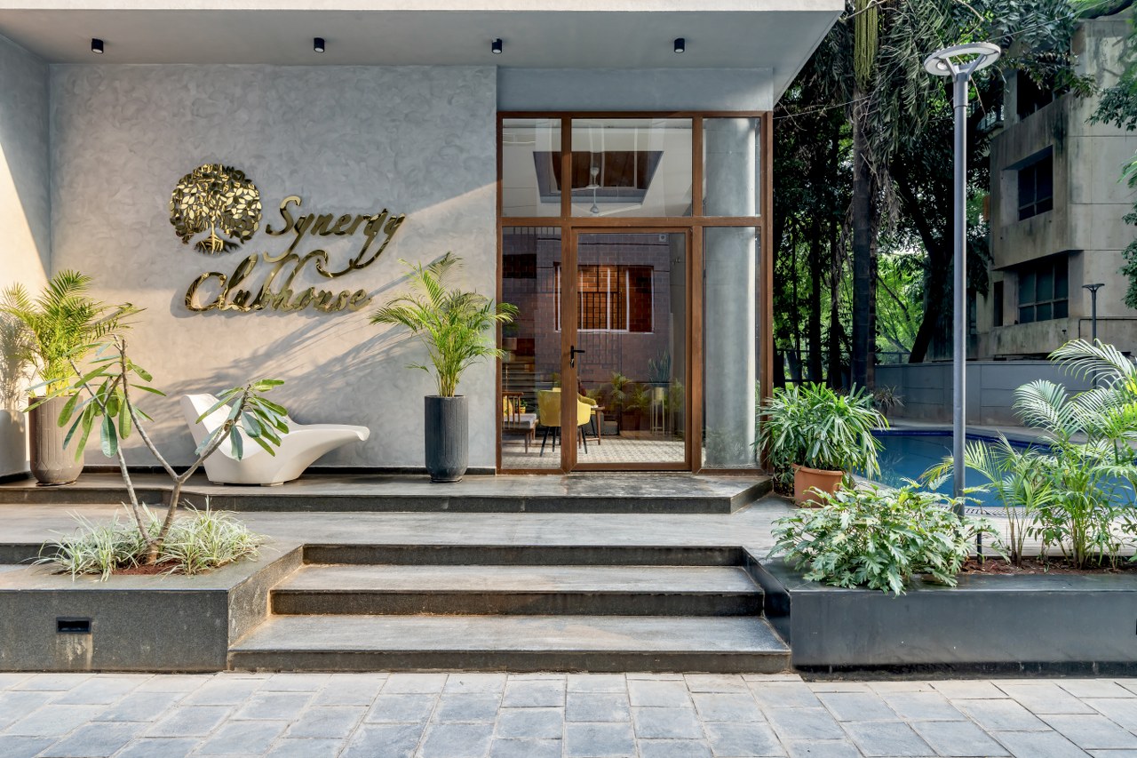 A 2500 Sq. Ft. Clubhouse Design That Deeply Connects To The Earth | The ...