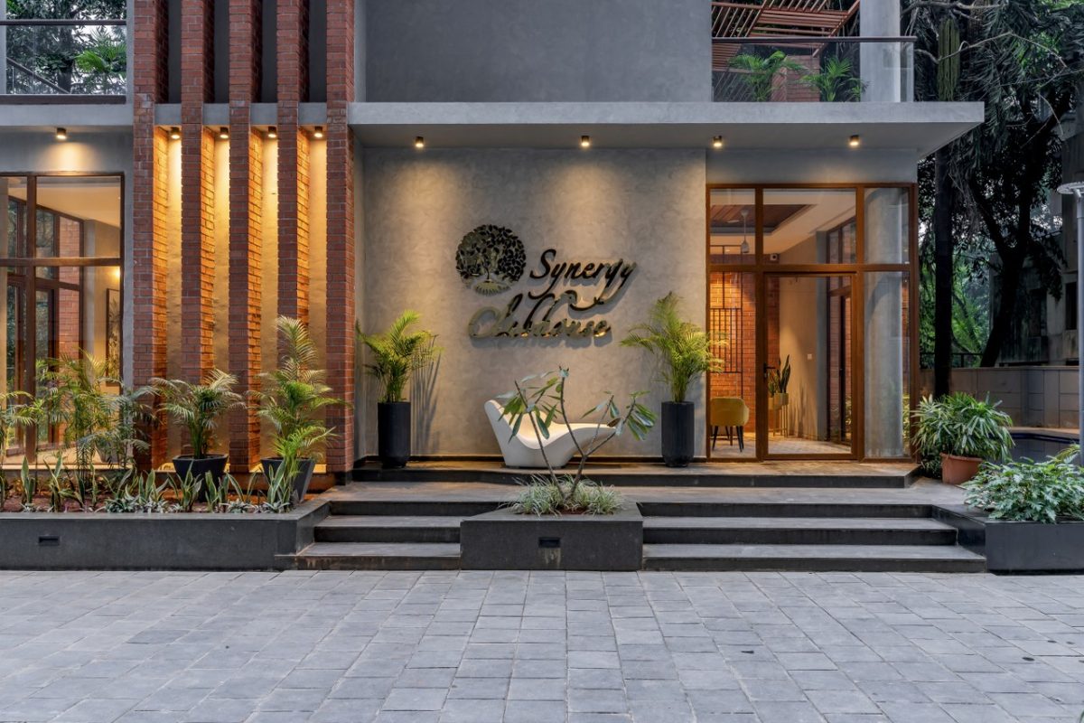 A 2500 Sq. Ft. Clubhouse Design That Deeply Connects To The Earth | The ...