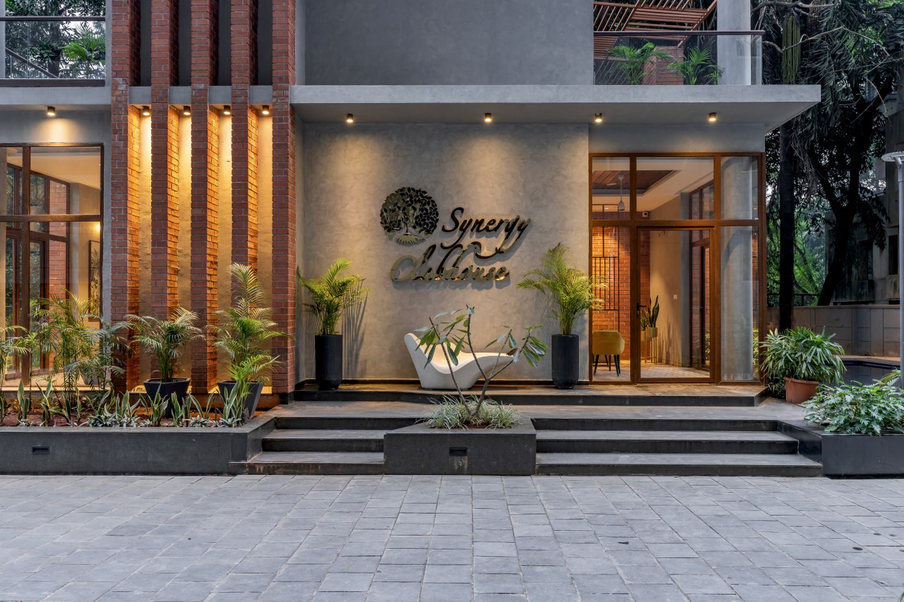 A 2500 Sq. Ft. Clubhouse Design That Deeply Connects To The Earth | The ...