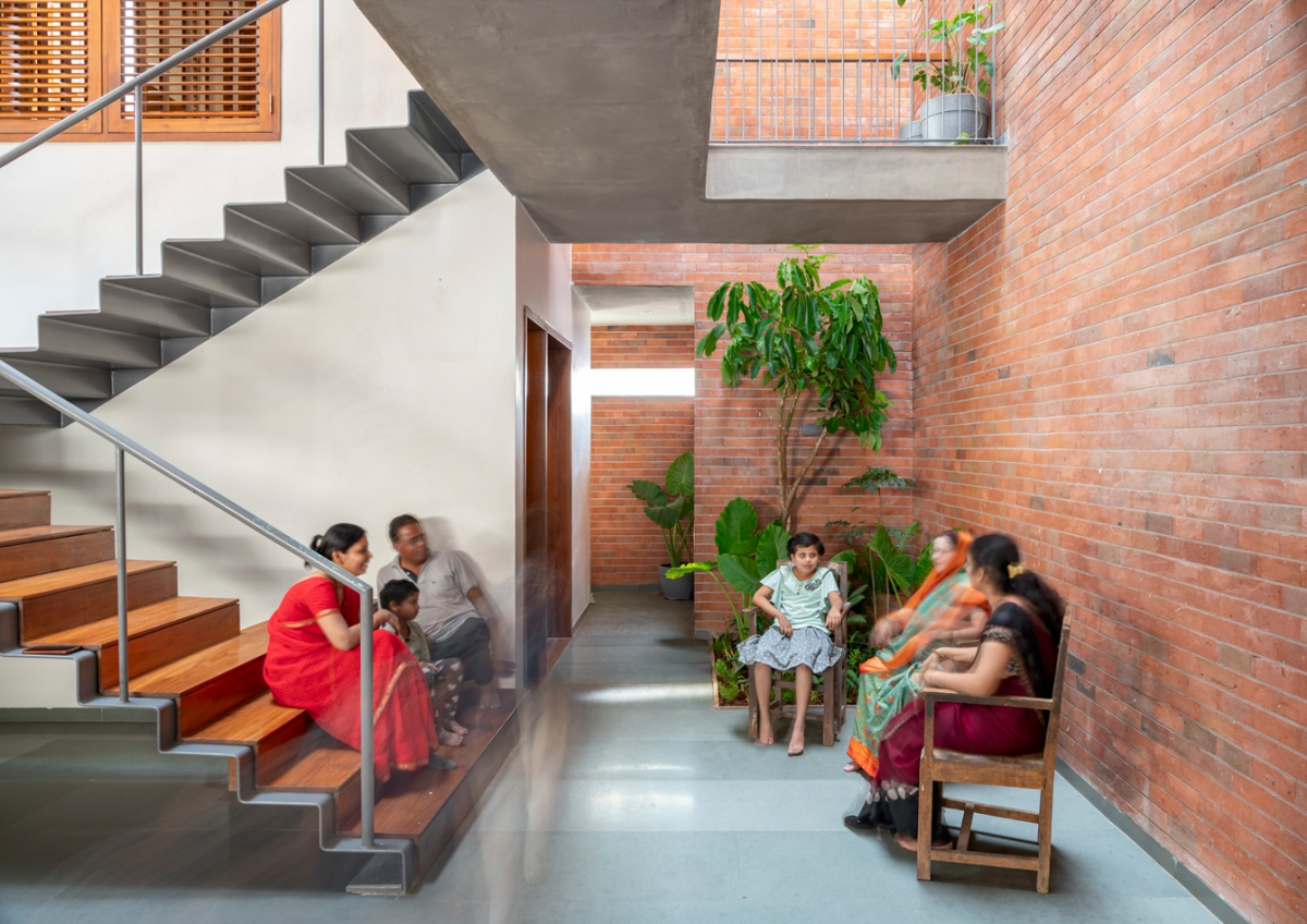 This Courtyard House Design Draws Inspiration From Vernacular ...