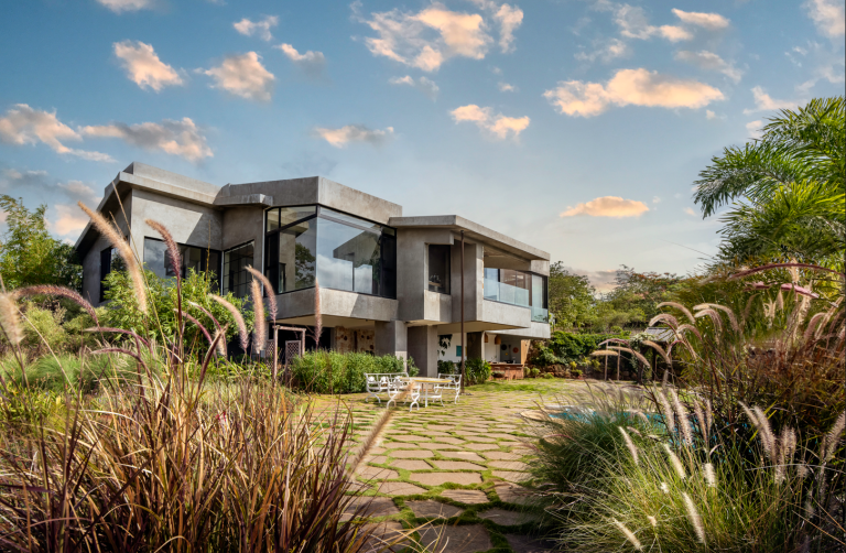 This Farmhouse in Pune is Deeply Rooted in Organic Living | Roheena ...