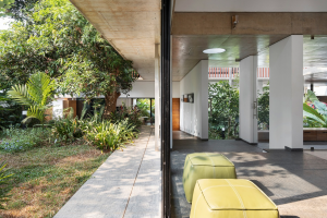 A Kerala Modern House Design Featuring Climate-Responsive Strategies ...