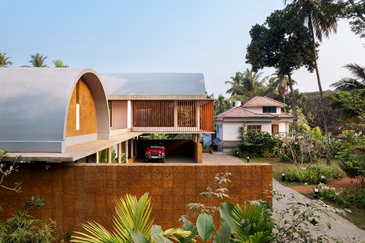 A Kerala Modern House Design Featuring Climate-Responsive Strategies ...
