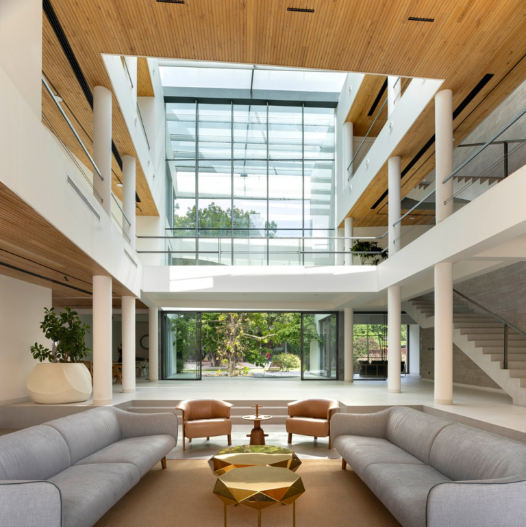 This Landscape House Transcends Geographical Boundaries | Kiasma Studio ...