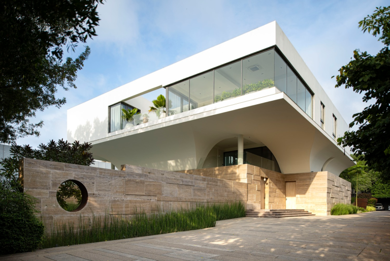 This Landscape House Transcends Geographical Boundaries | Kiasma Studio ...