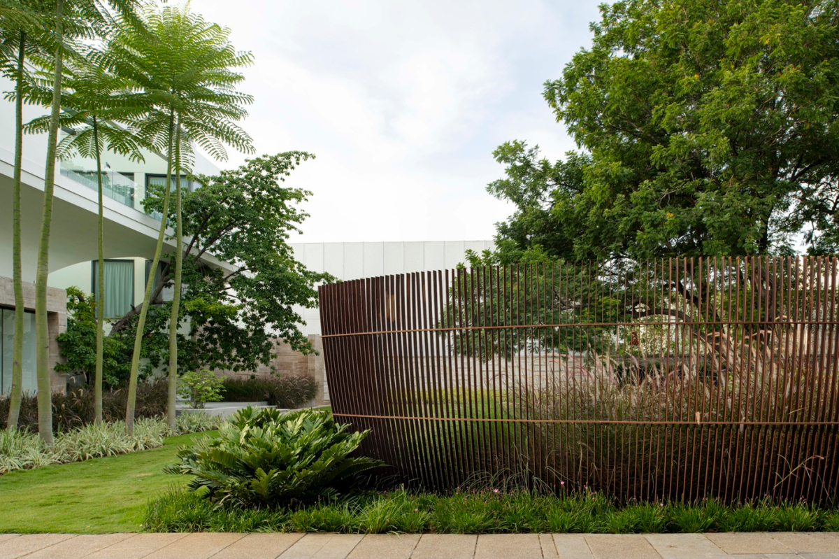 This Landscape House Transcends Geographical Boundaries | Kiasma Studio ...