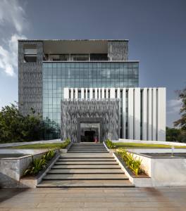 This Admin & Library Architecture Is a Symbol Of Progress | IMK Architects