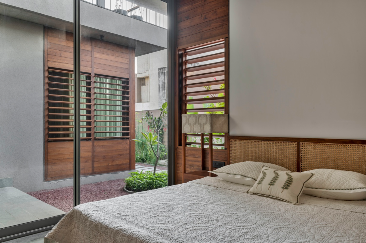 This Modern Concrete House Fosters A Connection Within The Family ...