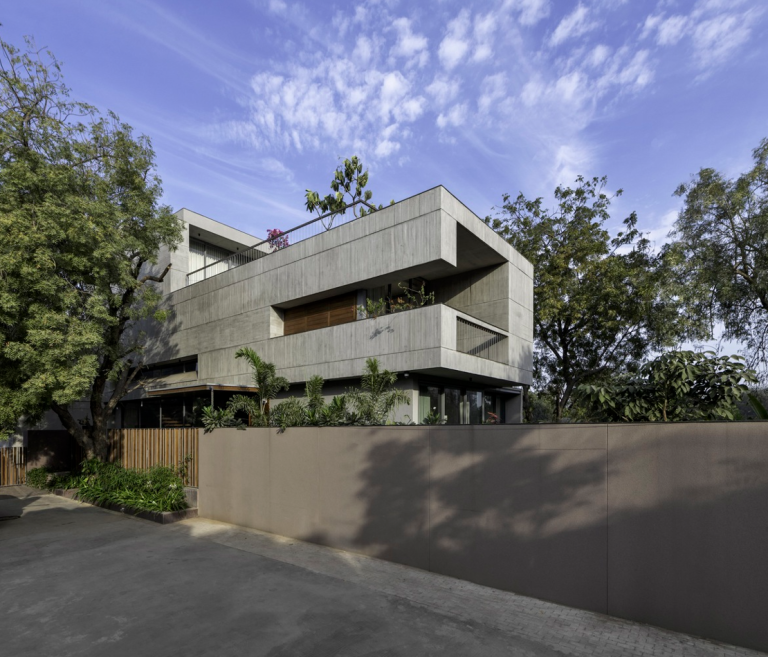 This Modern Concrete House Fosters A Connection Within The Family ...