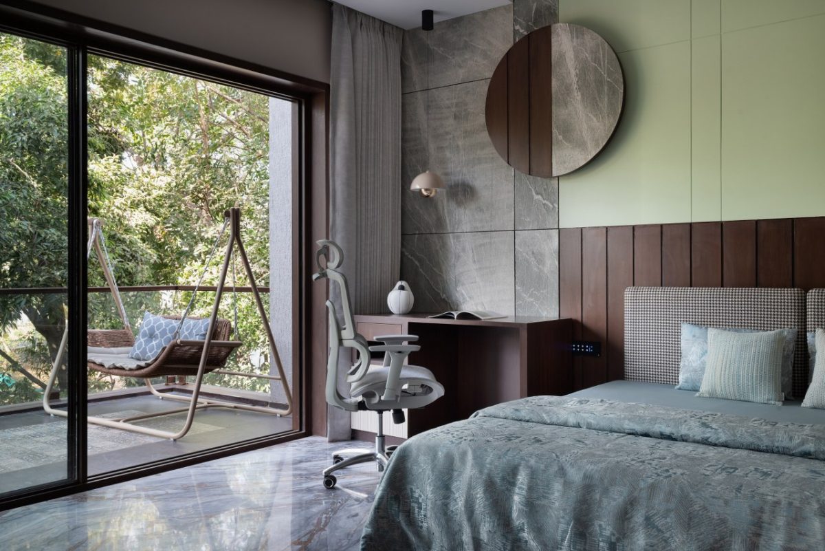This Nature-Friendly House Merges Tranquility With Sustainability ...
