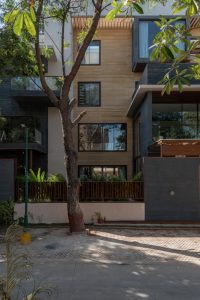 This Nature-Friendly House Merges Tranquility With Sustainability ...