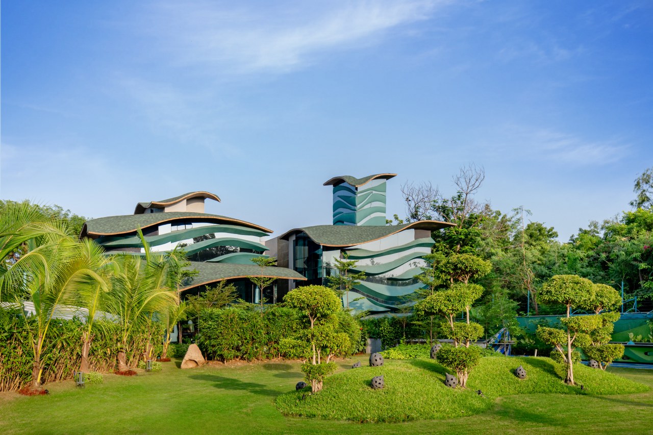 The Liquescent House is a Testament to Organic Architecture | Shaili ...