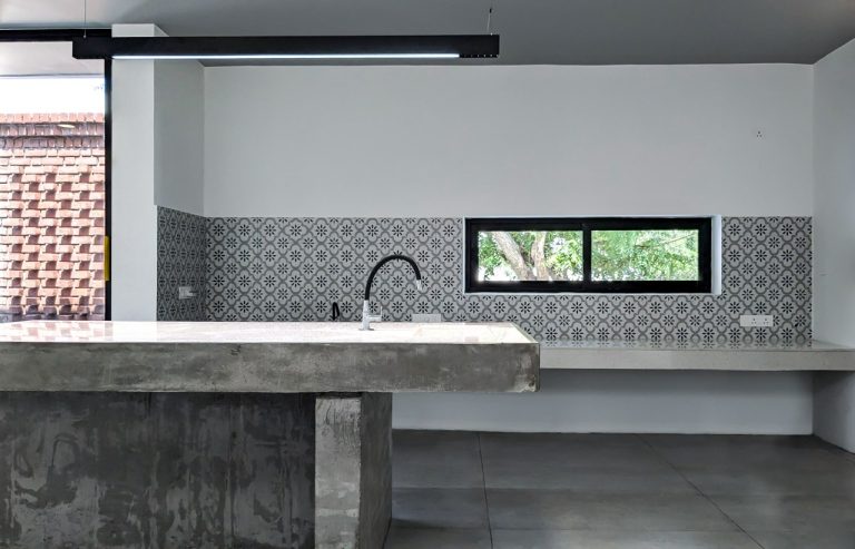 This Simple Contemporary House Emphasizes Minimalist Living | Bread ...