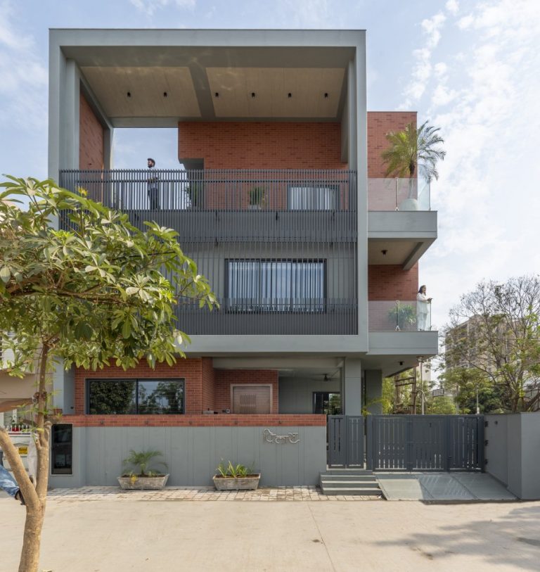 This Three-Storey House Design Looks Like a Carefully Crafted Cuboid | ZZARNA SSTUDIO